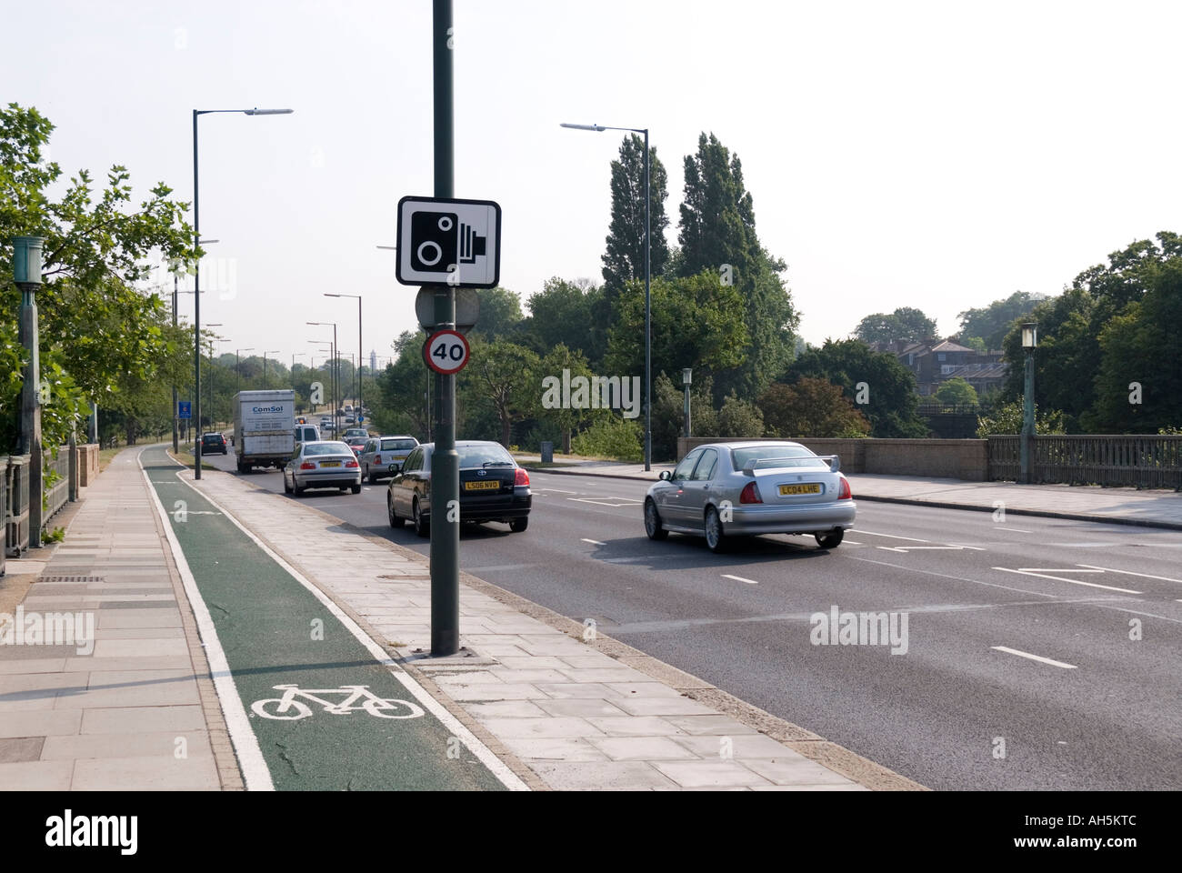 Speed camera ahead warning sign Stock Photo - Alamy