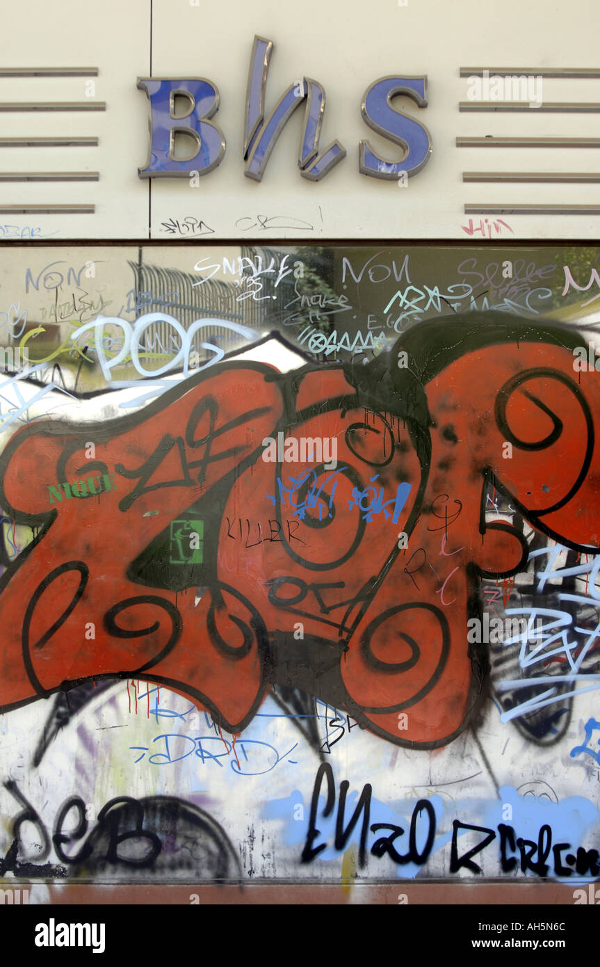 Graffiti on BHS Stock Photo - Alamy