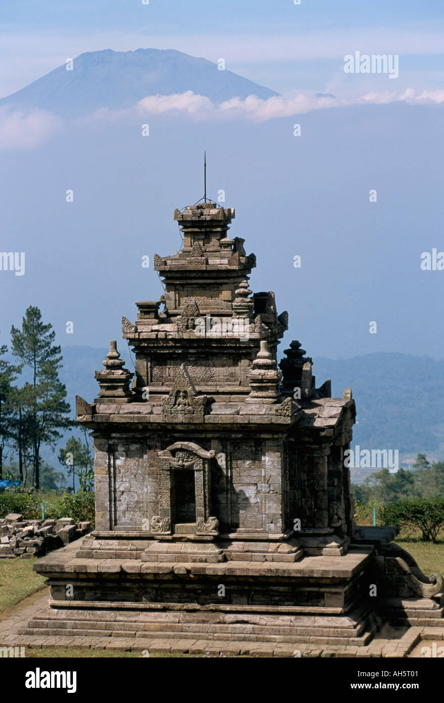 Gedong temple hi-res stock photography and images - Alamy