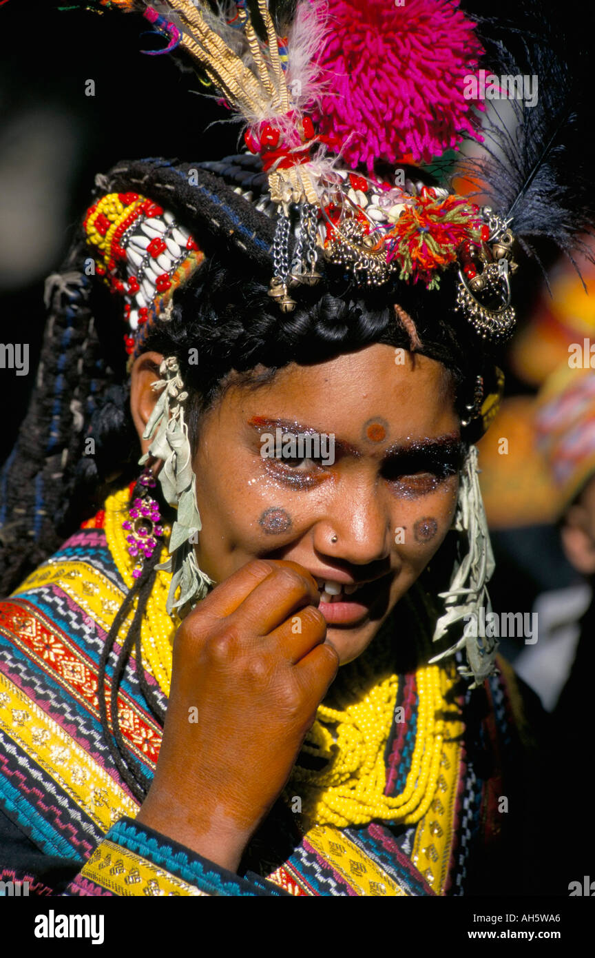 Pakistan girl kalash hi-res stock photography and images - Alamy