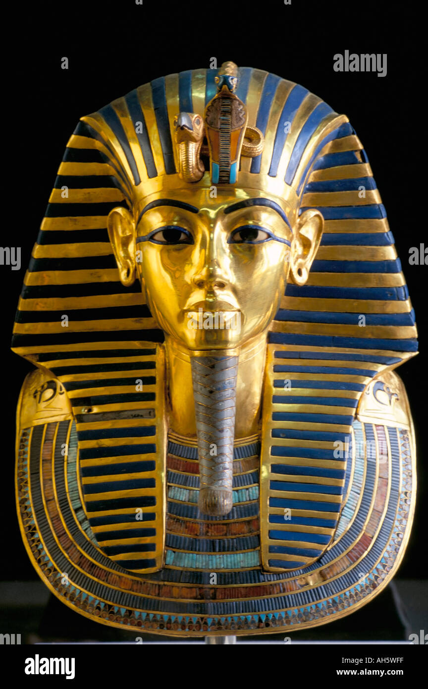 Gold mask of Tutankhamun Egyptian Museum Cairo Egypt North Africa Stock ...