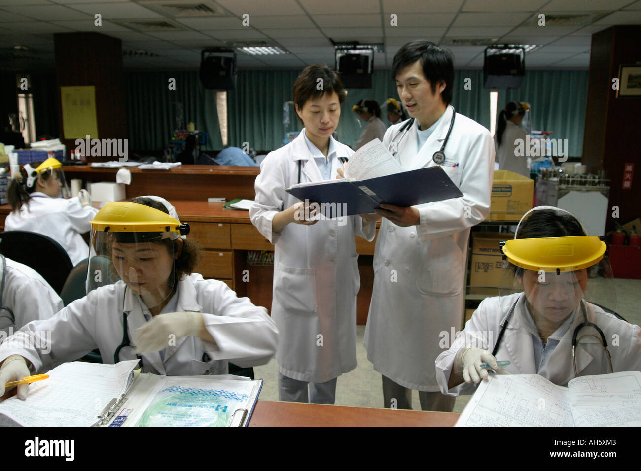 Taiwan hospital doctor hi-res stock photography and images - Alamy