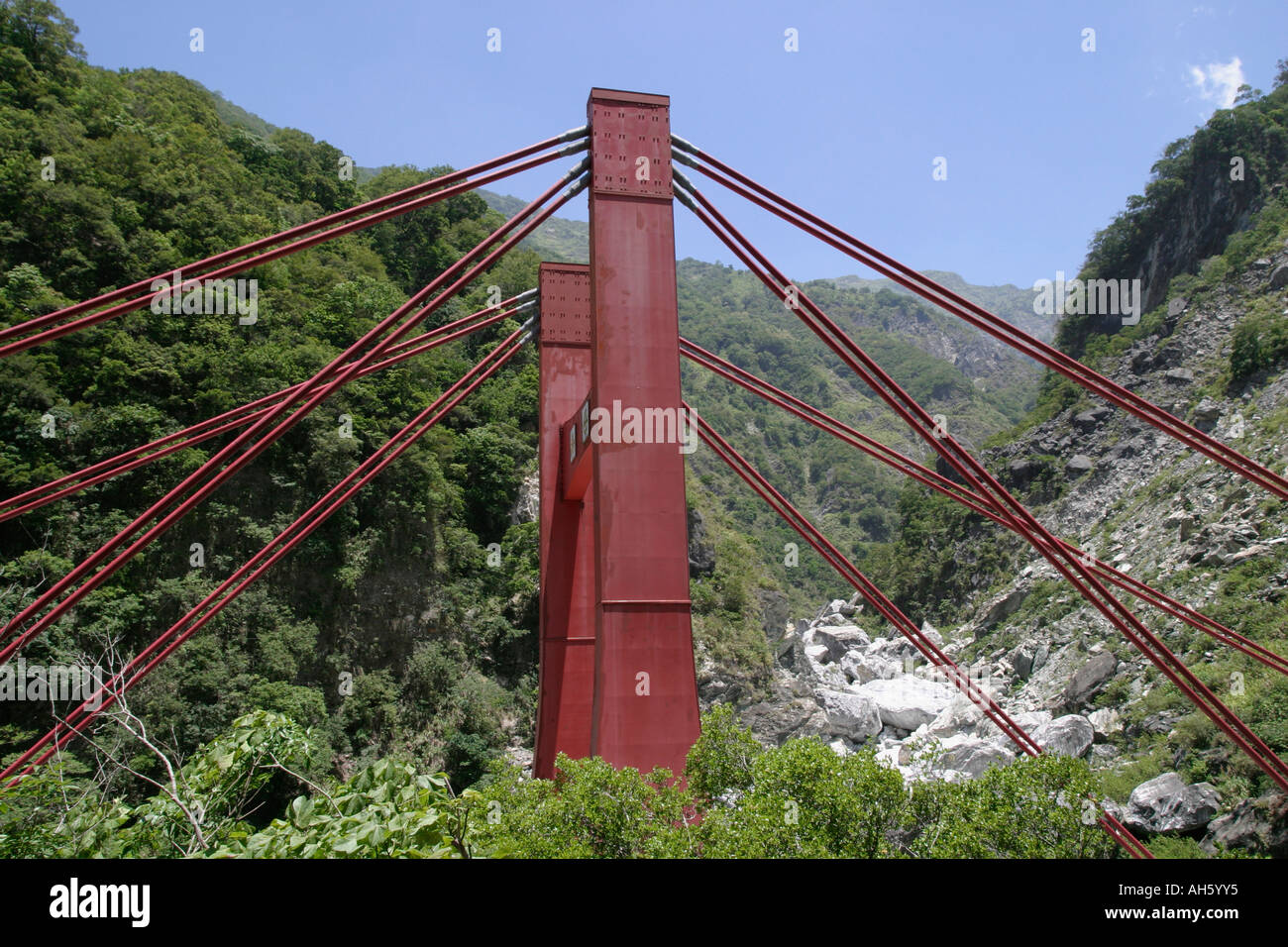 Taroko gorge national park with red bridge hi-res stock photography and ...