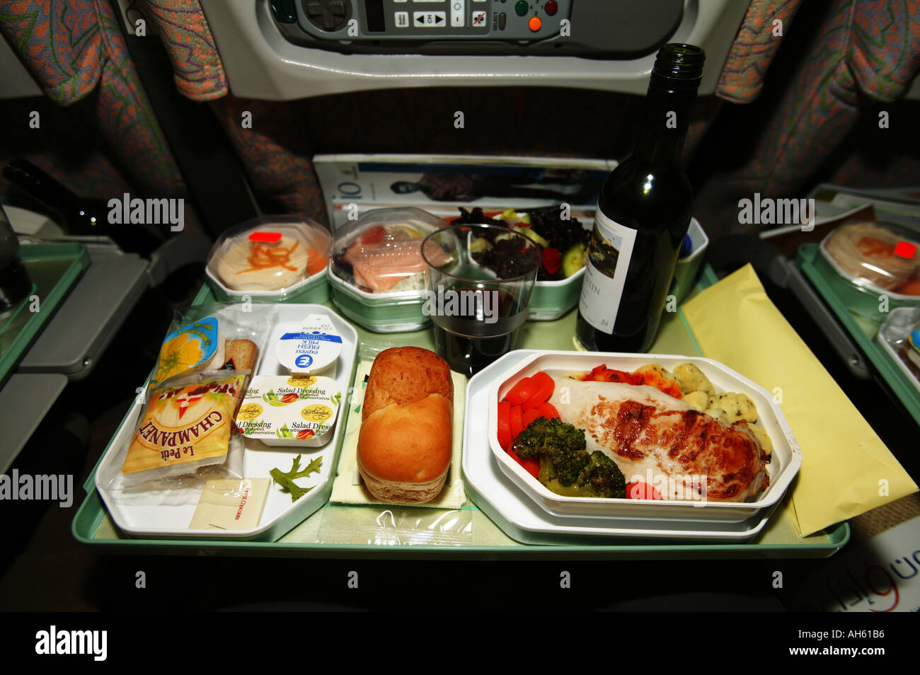 Plane food tray hi-res stock photography and images - Alamy