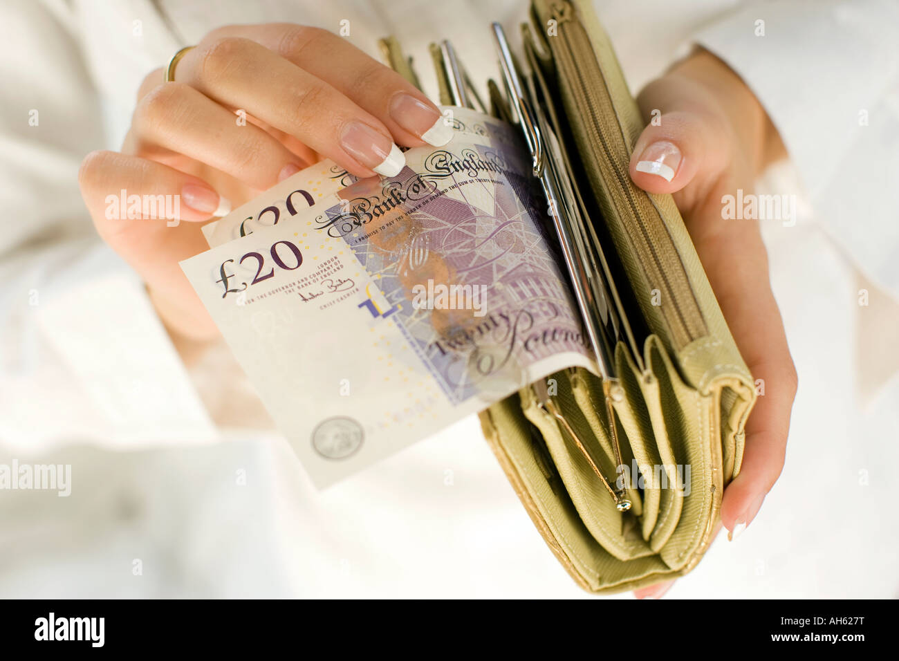 20 Pound Notes High Resolution Stock Photography and Images - Alamy