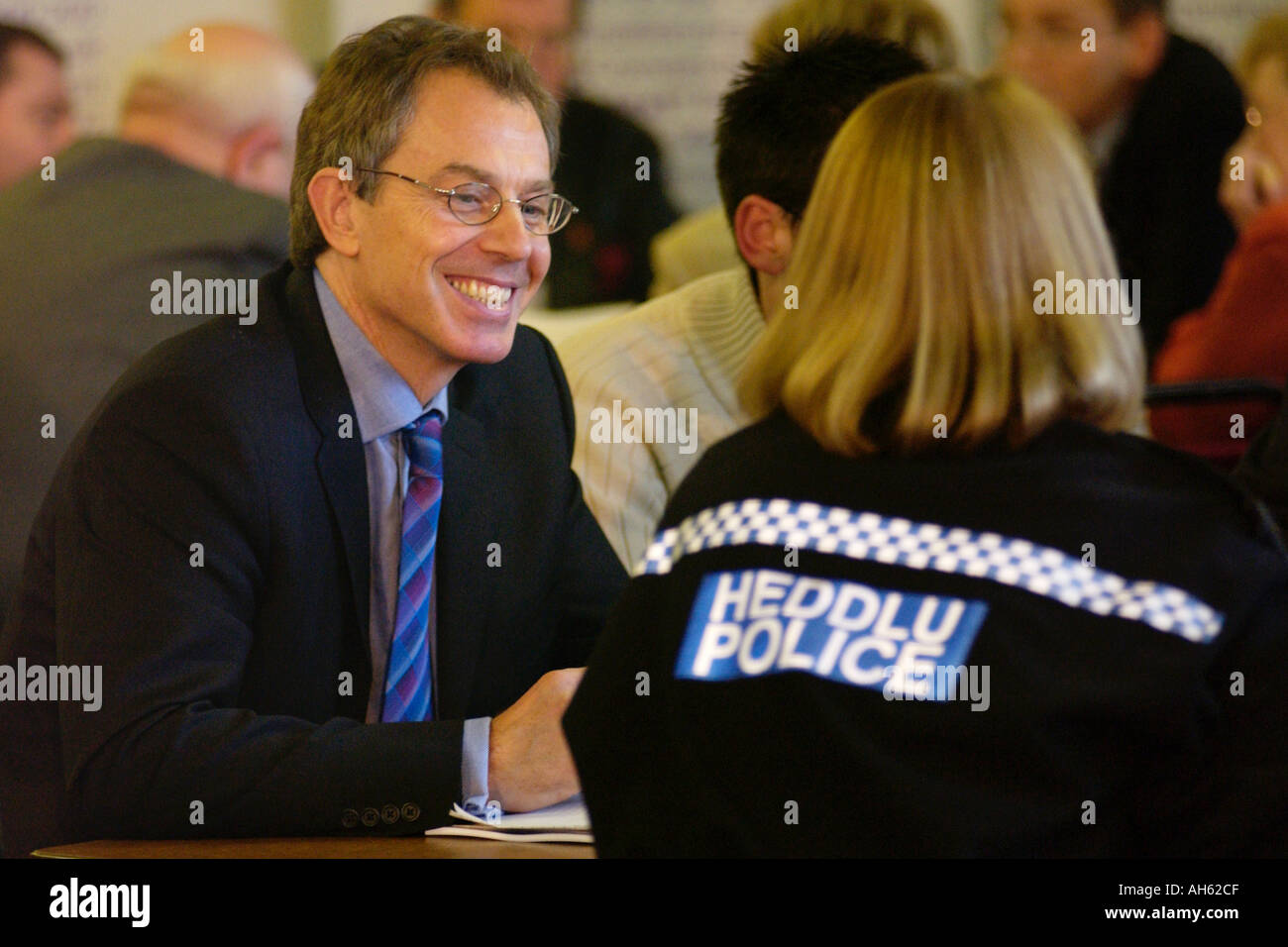 English police woman female community hi-res stock photography and ...