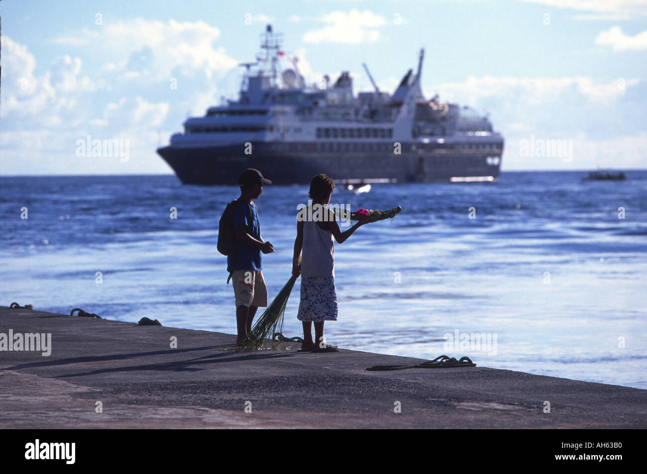 Cruise ship Mataiva Tuamotus French Polynesia Stock Photo - Alamy
