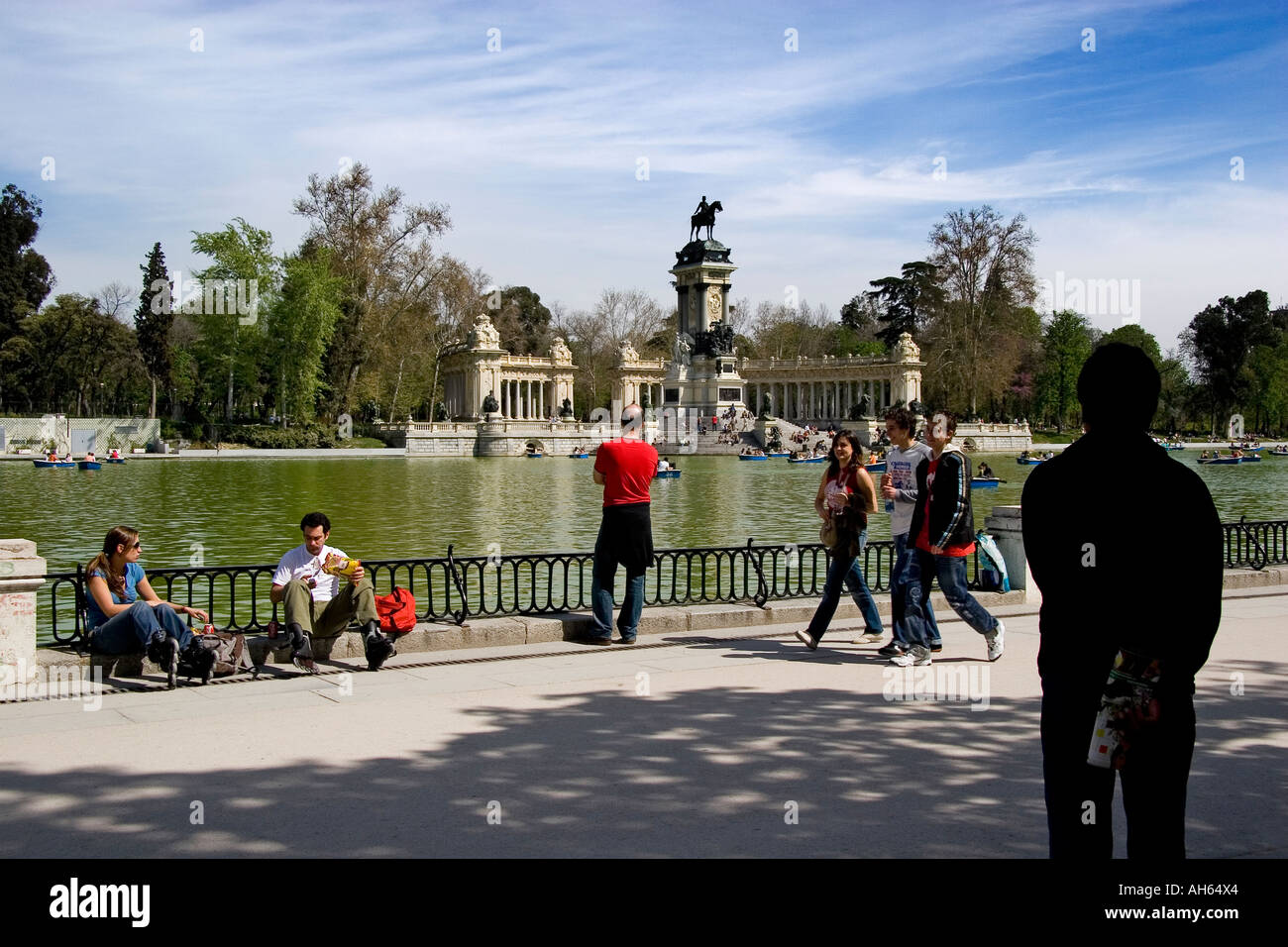 park of el retiro madrid spain Stock Photo - Alamy