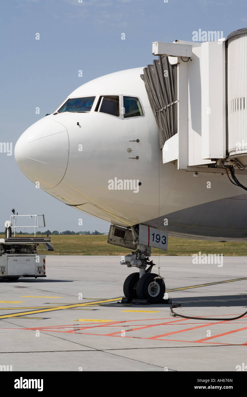 Airplane transportation hi-res stock photography and images - Alamy
