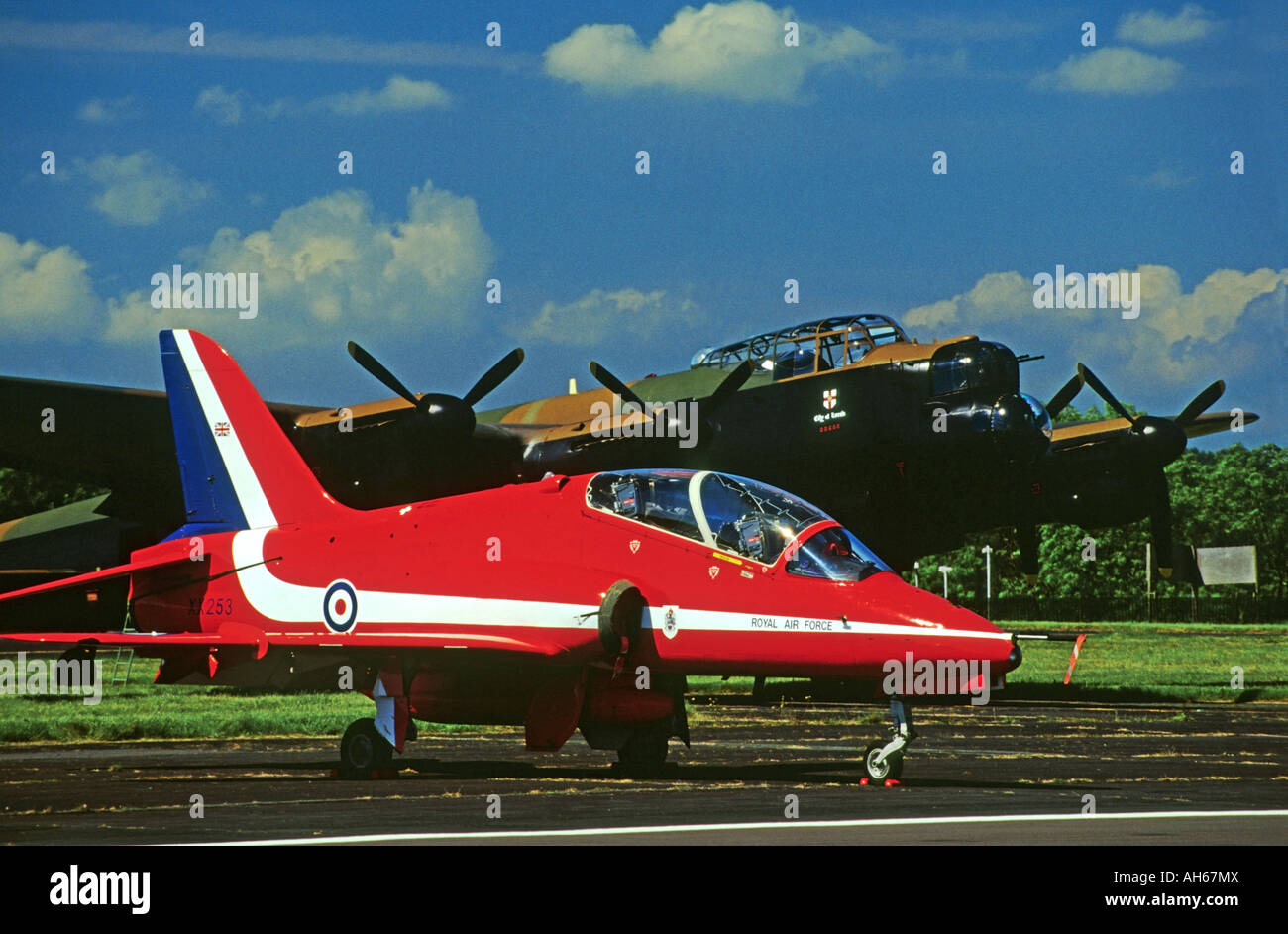 Lancaster bomber wwii hi-res stock photography and images - Alamy