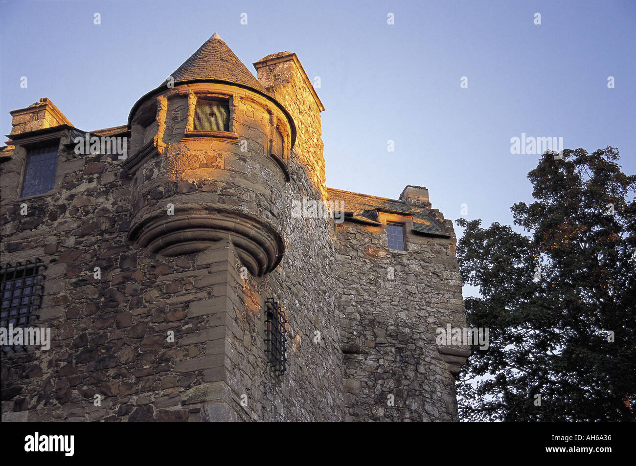 Elcho castle hi-res stock photography and images - Alamy