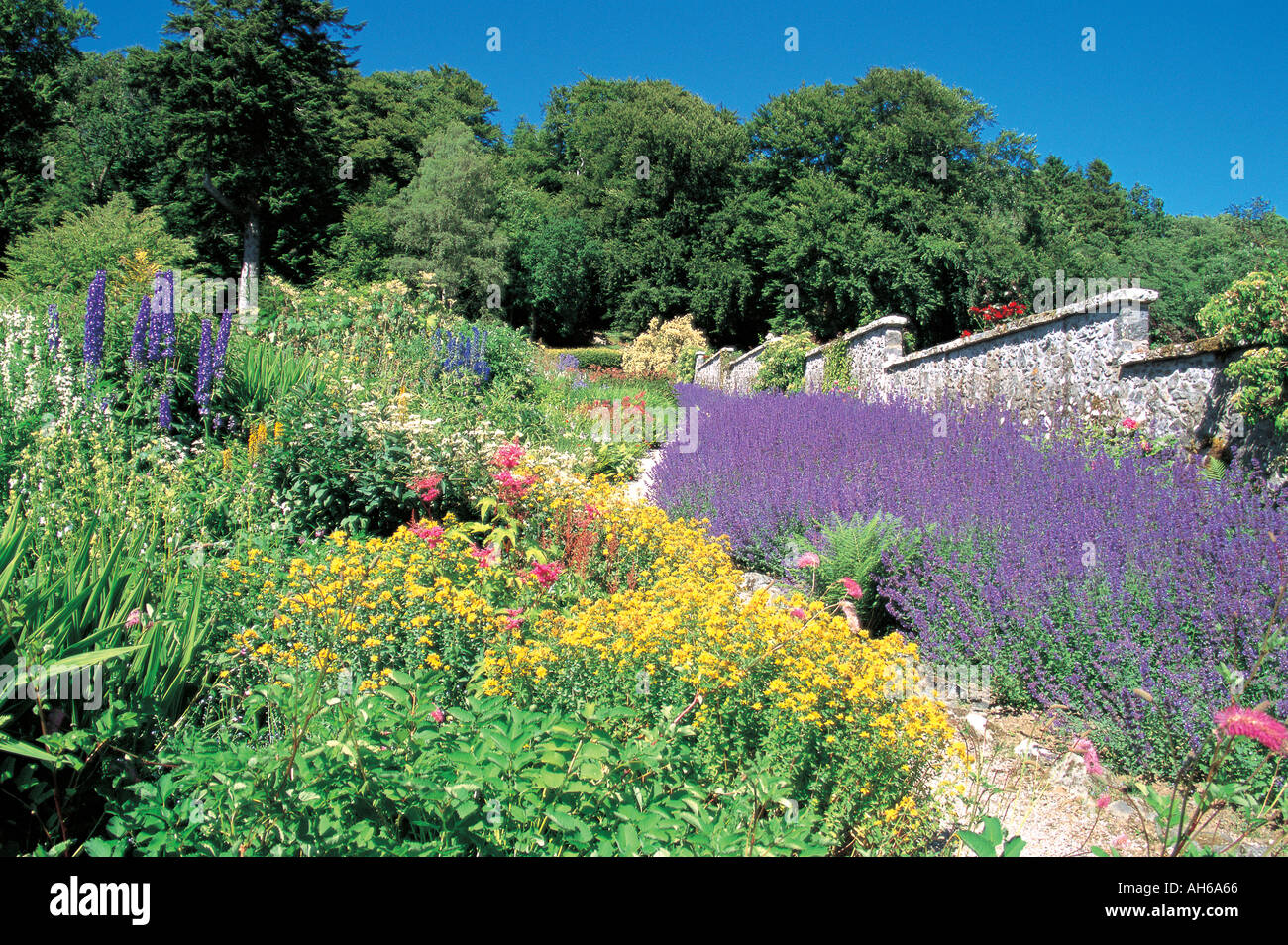 Leith hall garden hi-res stock photography and images - Alamy