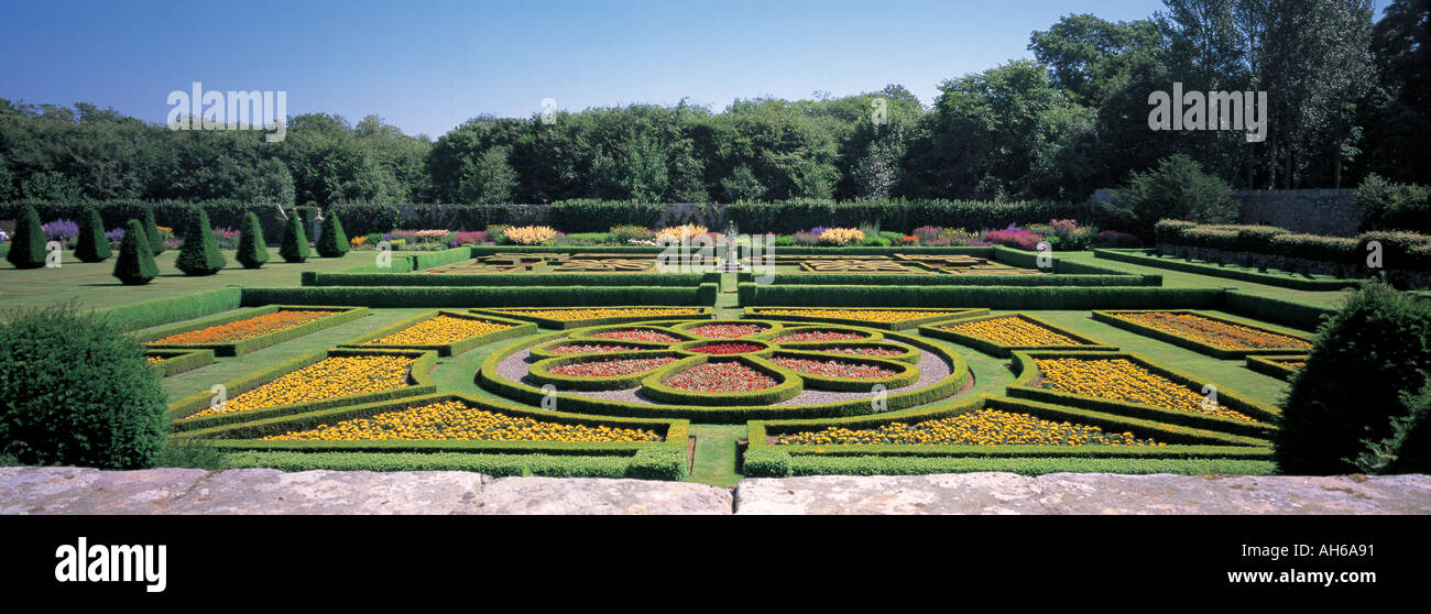 Pitmedden gardens hi-res stock photography and images - Alamy