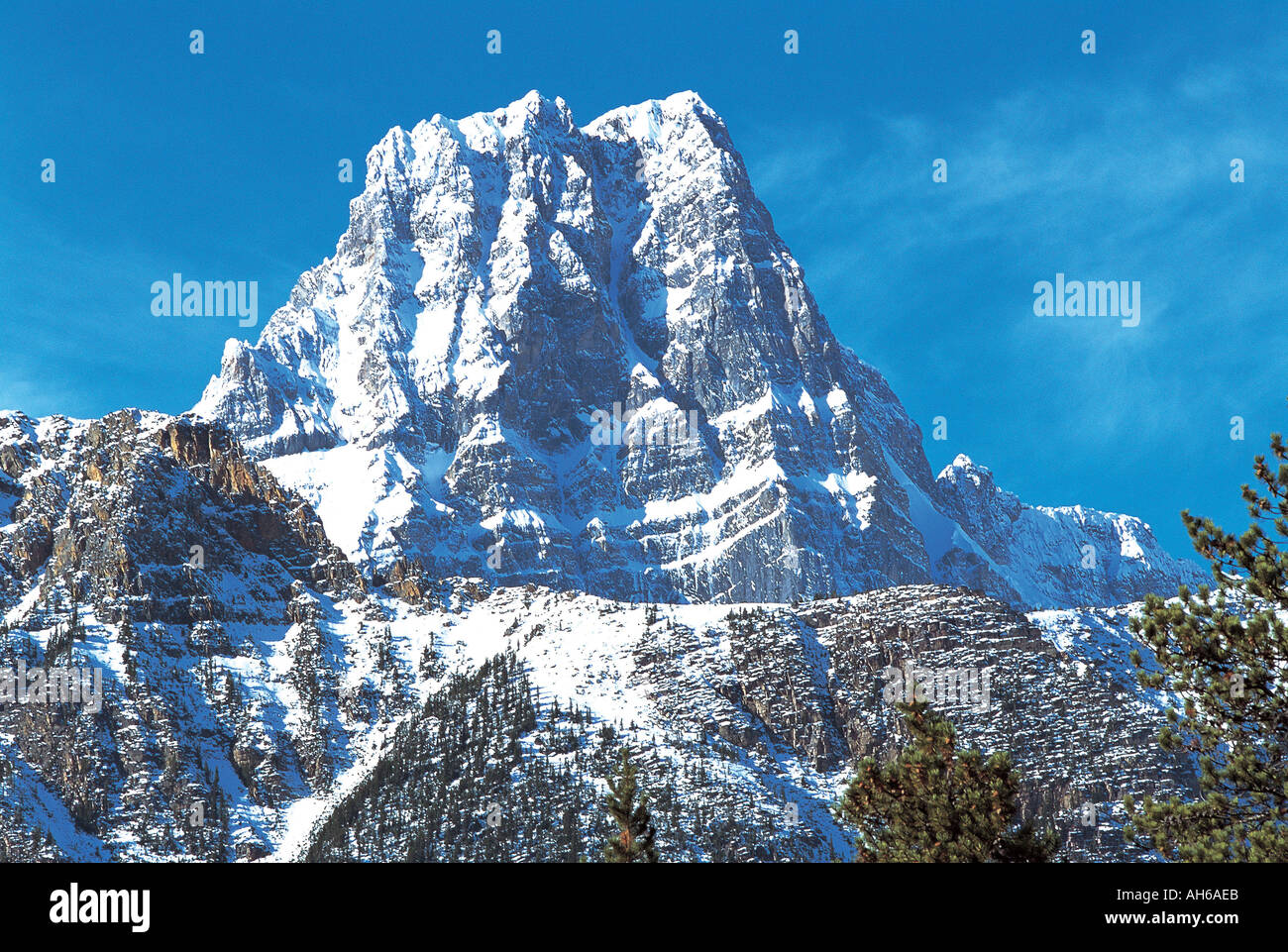 Howse peak hi-res stock photography and images - Alamy