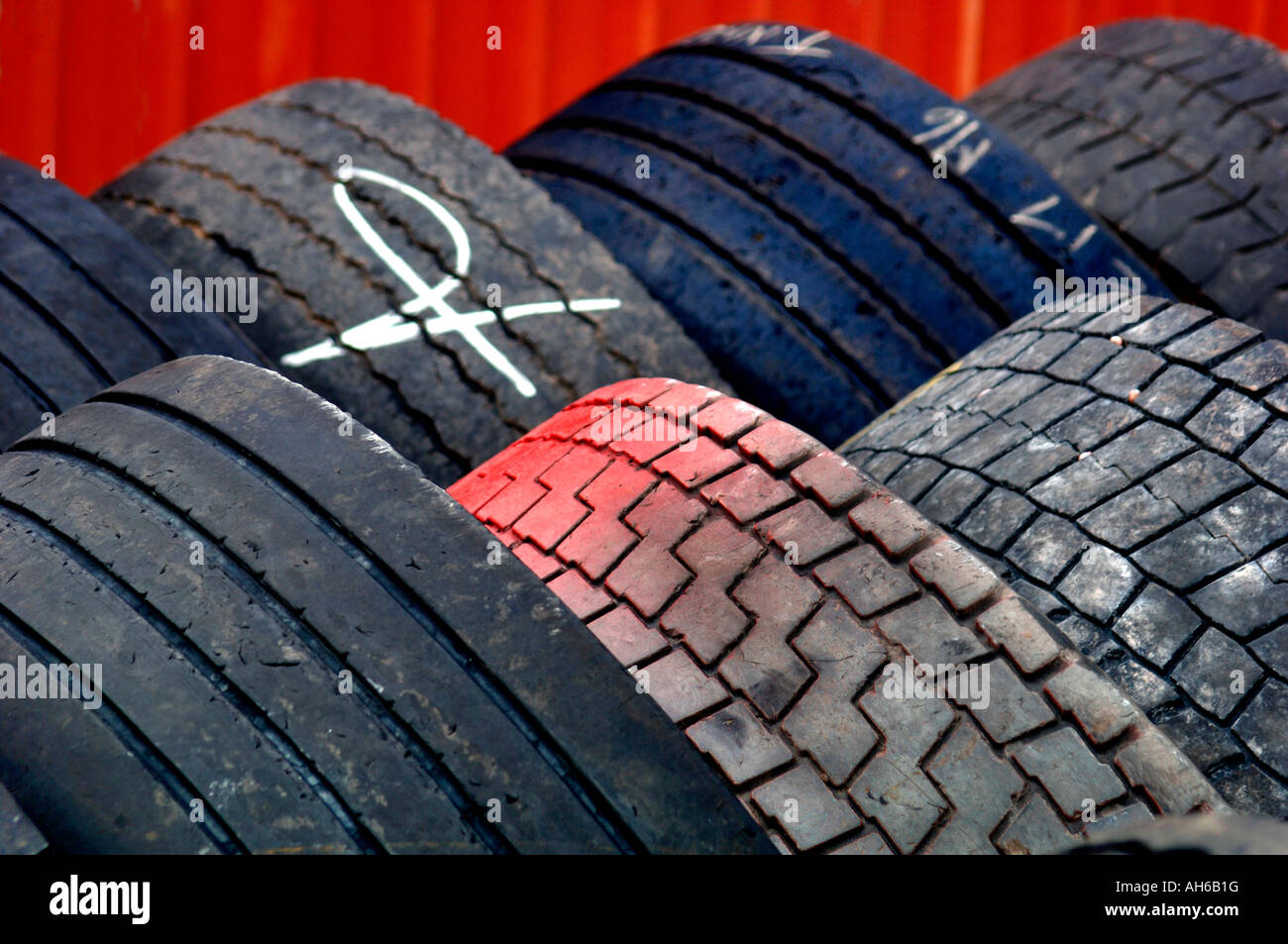 Tyre treads hi-res stock photography and images - Alamy