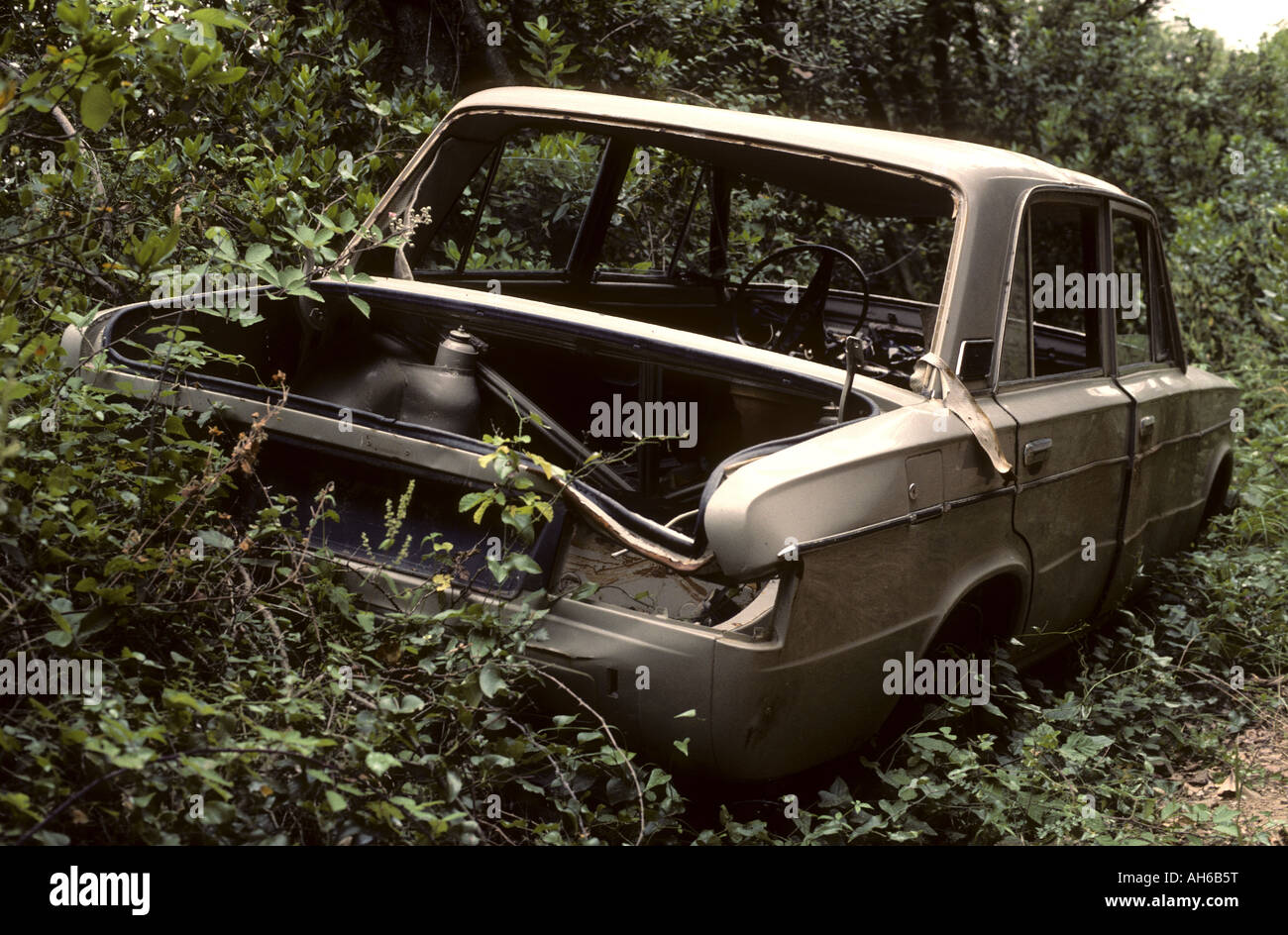 Scrapped hi-res stock photography and images - Alamy