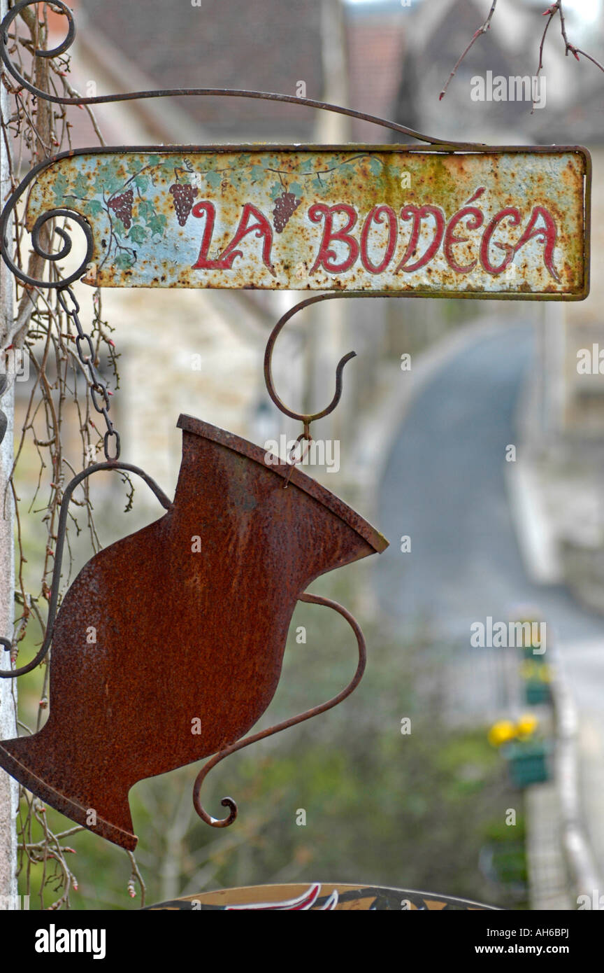 old sign for a bodega wine bar pub Stock Photo - Alamy