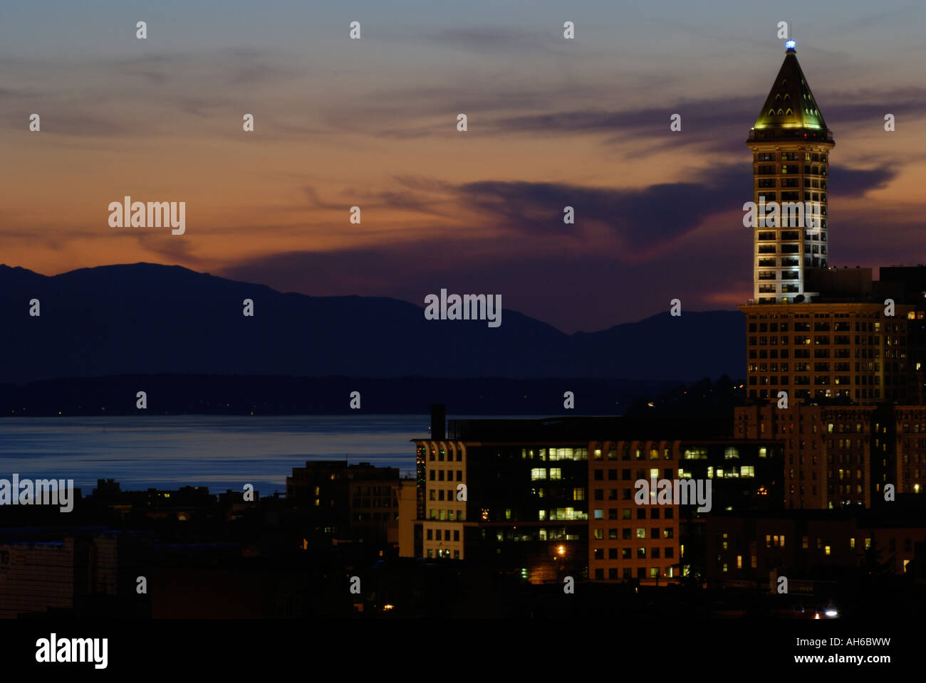Seattle's Smith Tower as seen at dusk Stock Photo - Alamy