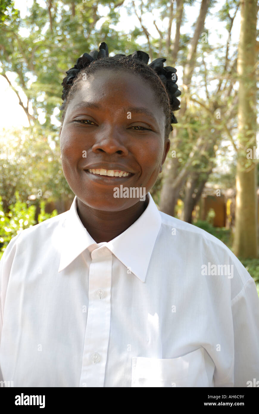 An attractive good looking Luo girl with an elaborate and elegant ...