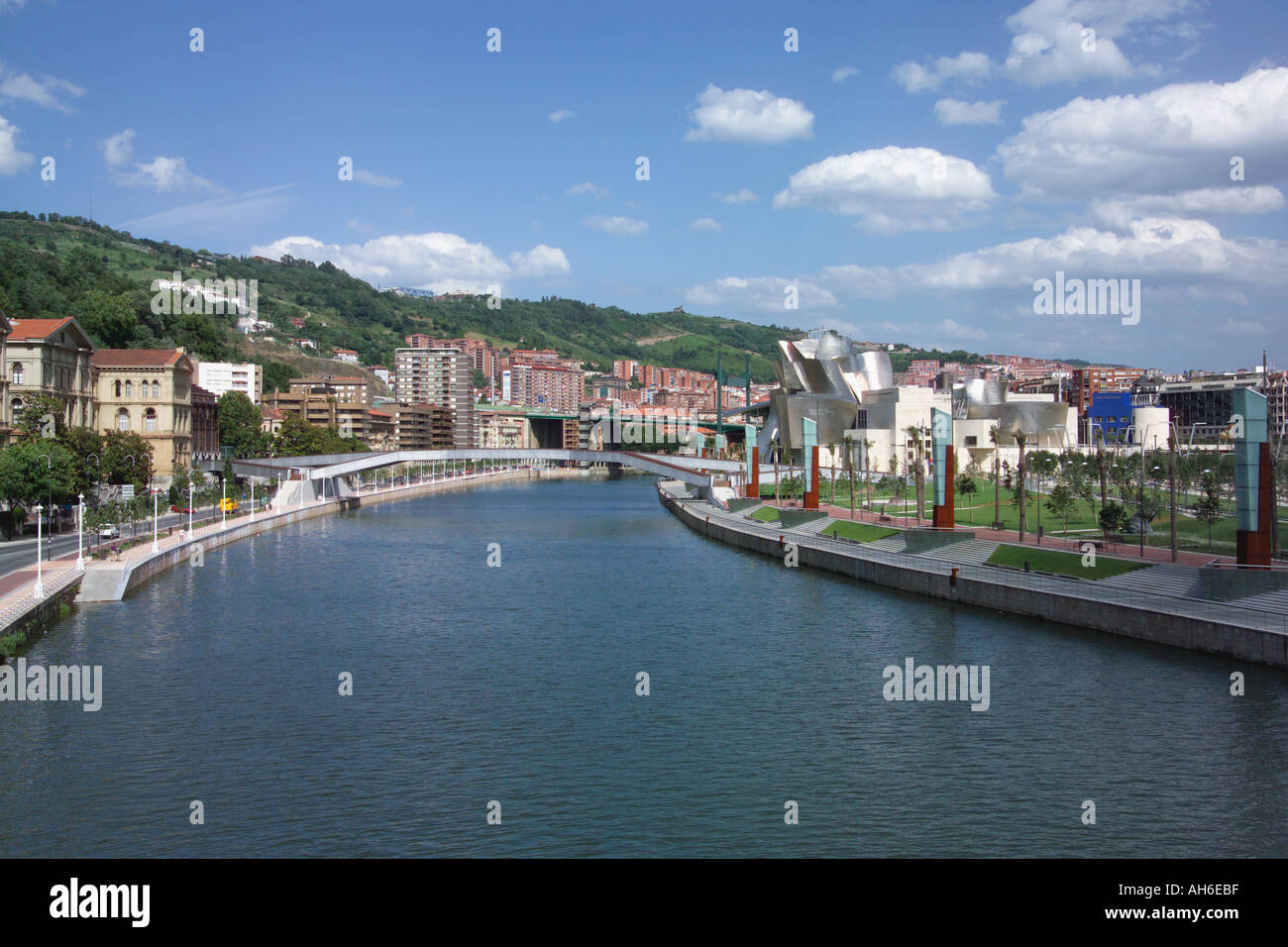 Spain Basque Country Vizcaya Bizkaia Bilbao Museo Guggenheim beside Ria ...