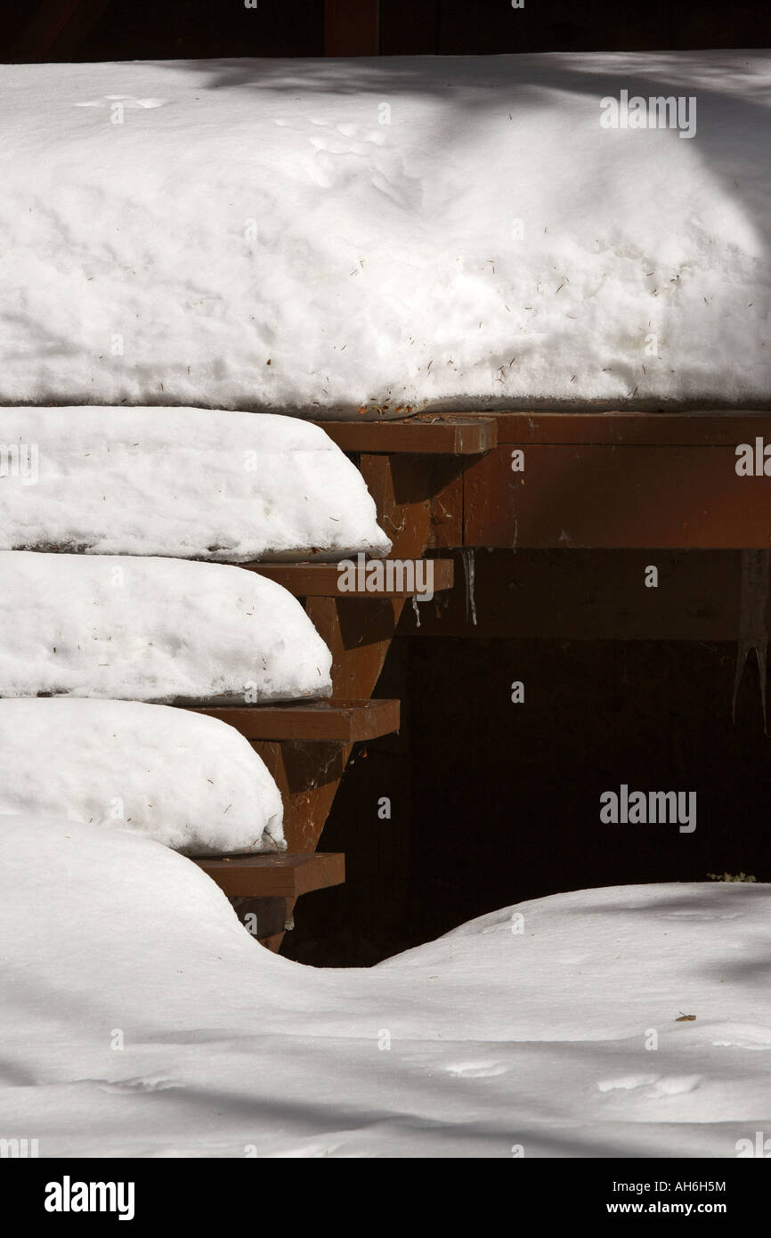 Vertical deep snow covered hi-res stock photography and images - Alamy