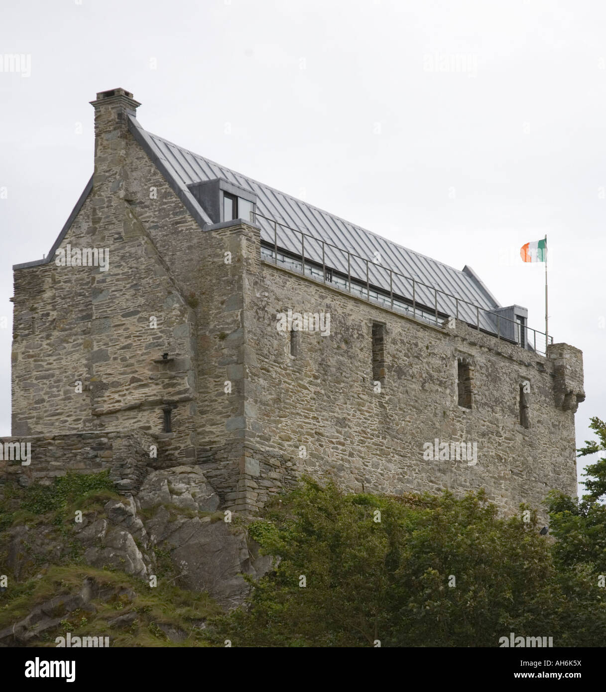 Baltimore castle ireland hi-res stock photography and images - Alamy
