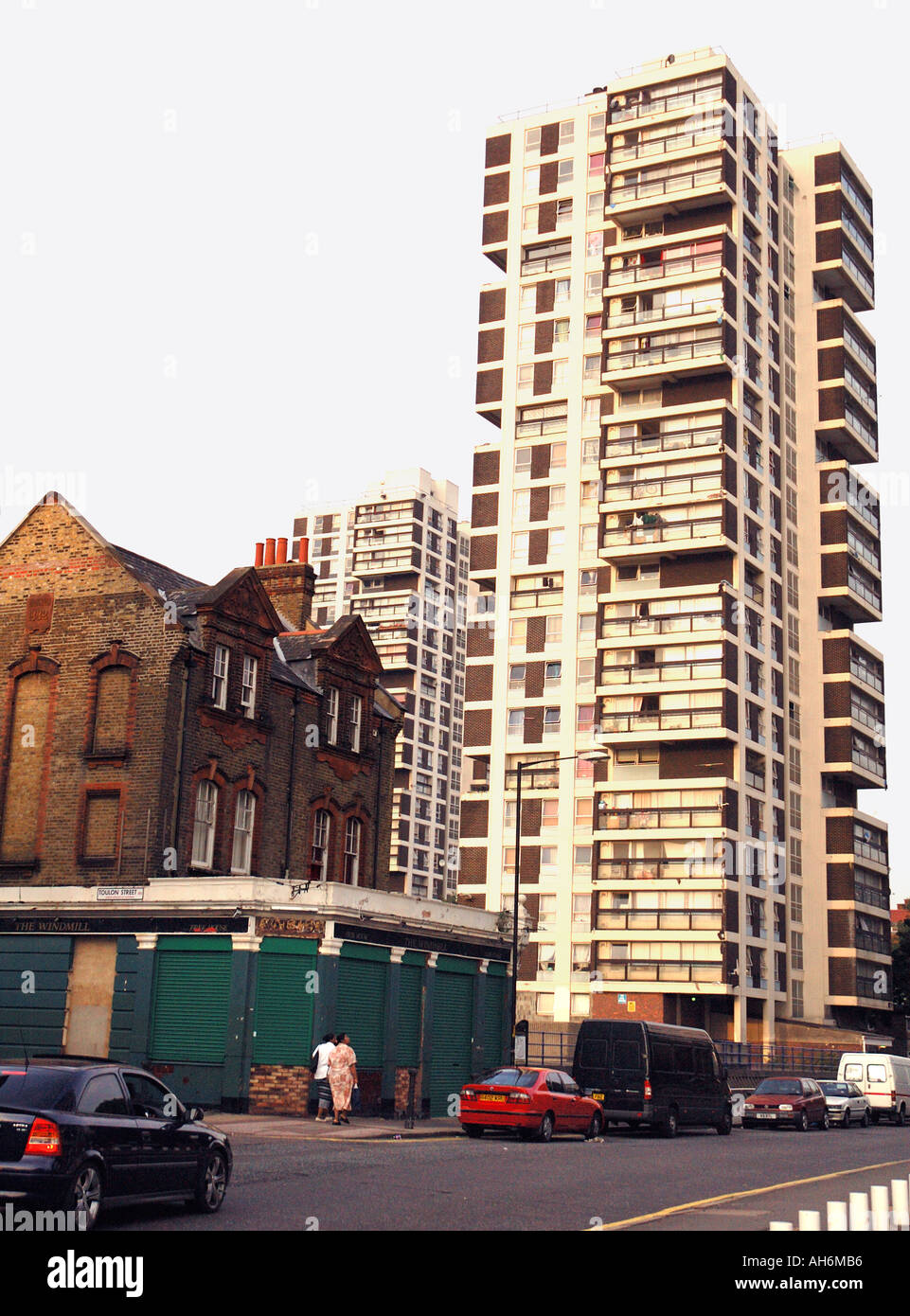 Run down london hi-res stock photography and images - Alamy