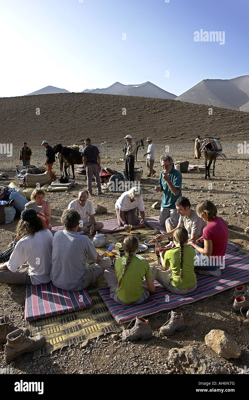 Hikers having breakfast Trekking stopover on Tarkedit plateau High ...