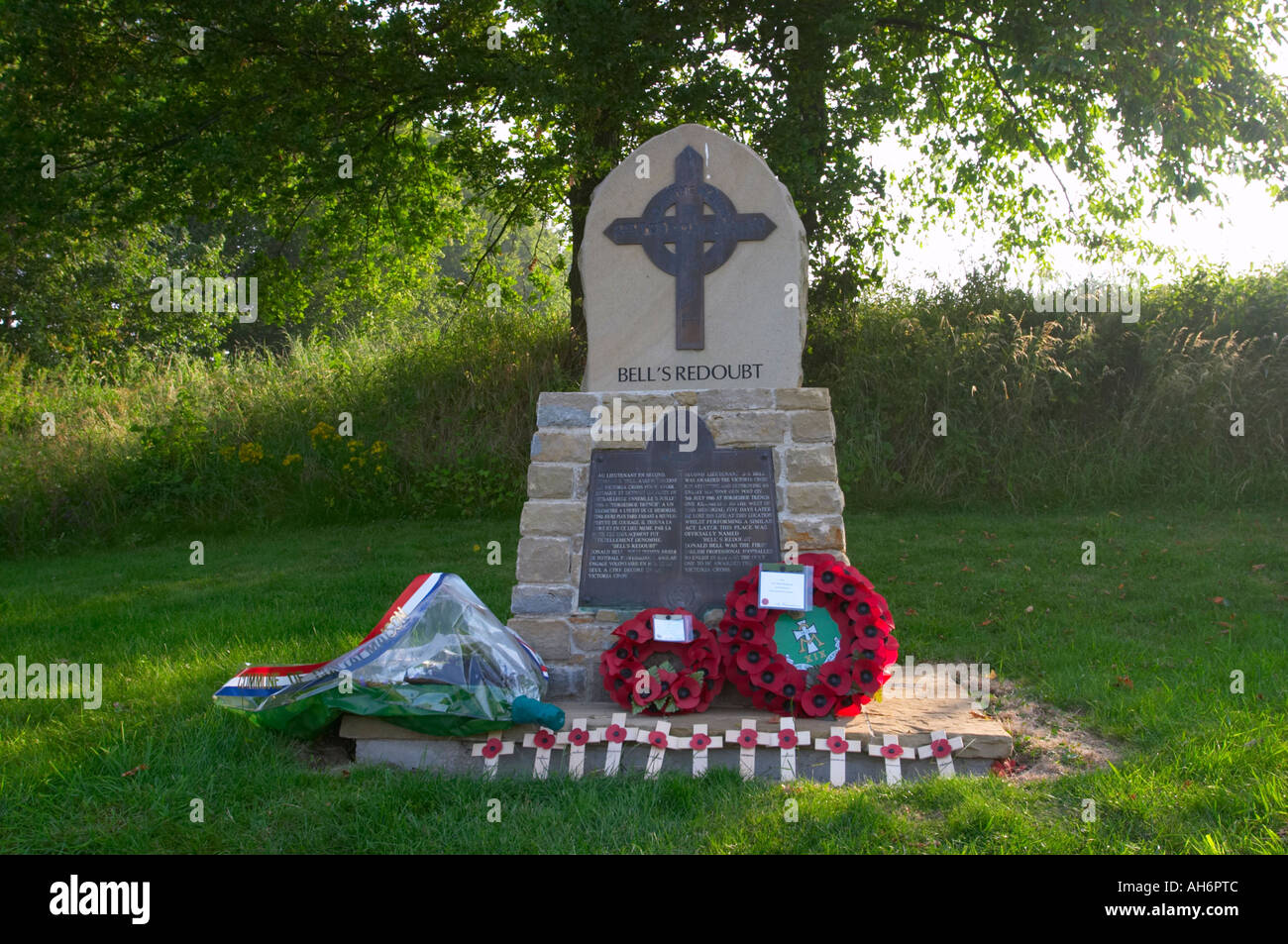 Victoria cross ww1 donald bell hi-res stock photography and images - Alamy