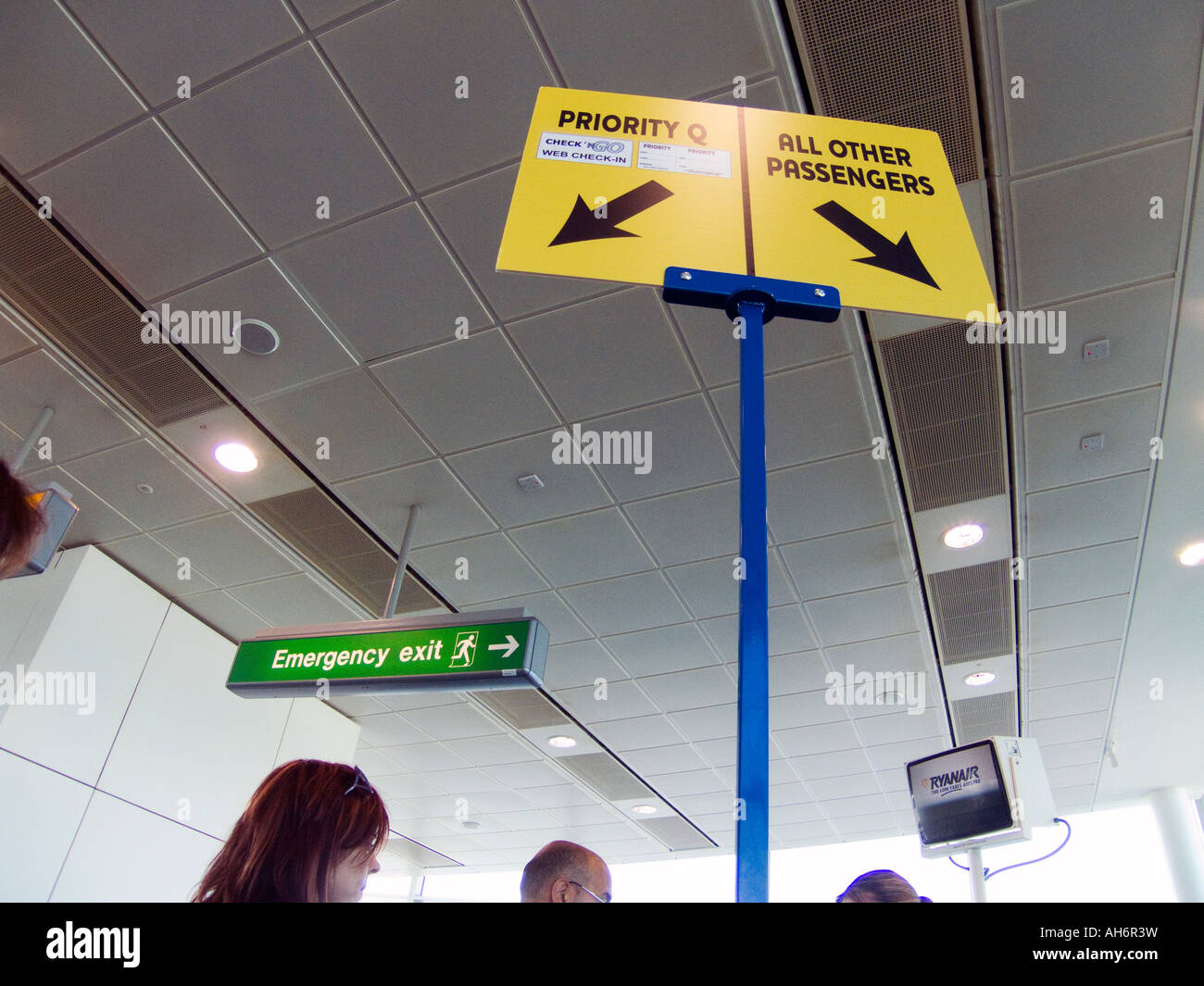 Passengers priority boarding line queue hi-res stock photography and ...