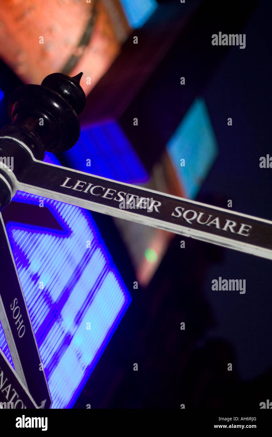 Advertsiting hi-res stock photography and images - Alamy