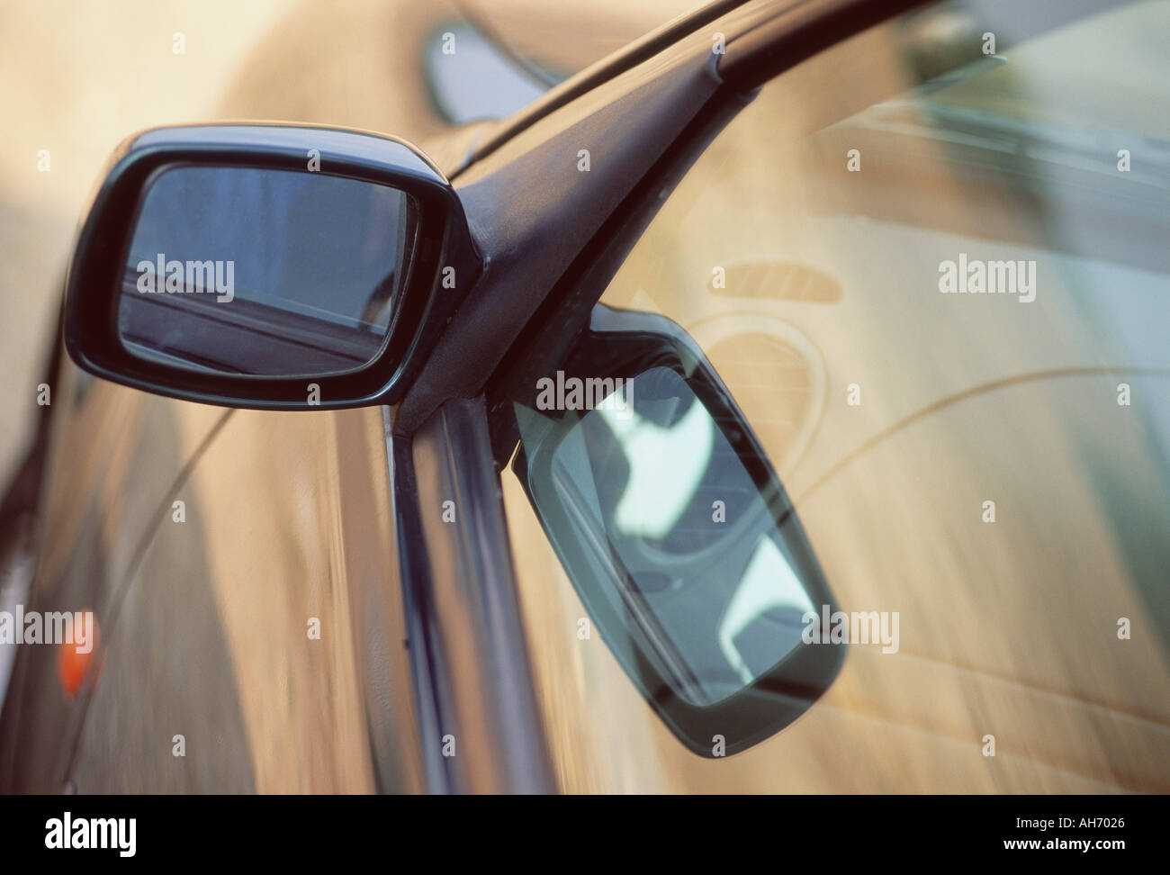 Smooth wing structure hi-res stock photography and images - Alamy