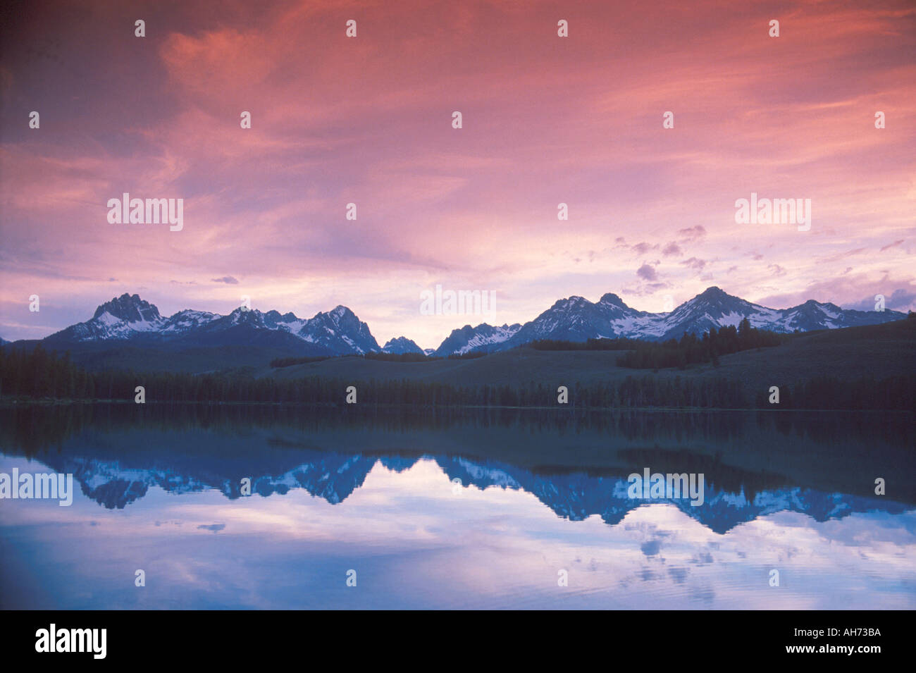 Redfish lake, idaho sunset hi-res stock photography and images - Alamy