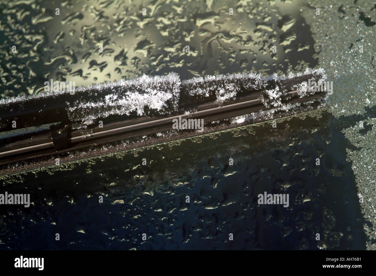Frozen Windscreen Windshield Wiper Blade Stock Photo - Alamy