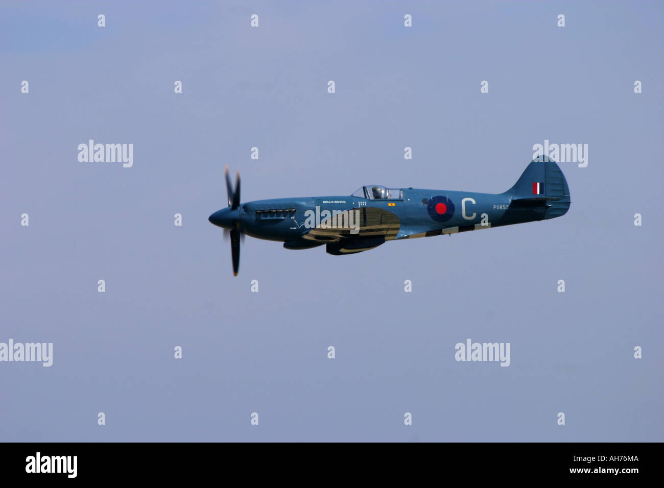 Spitfire stripes hi-res stock photography and images - Alamy