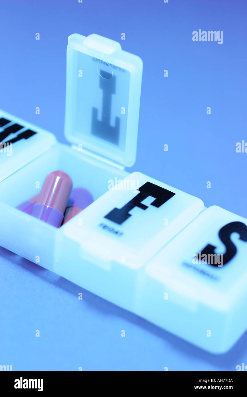 Pill storage hi-res stock photography and images - Alamy