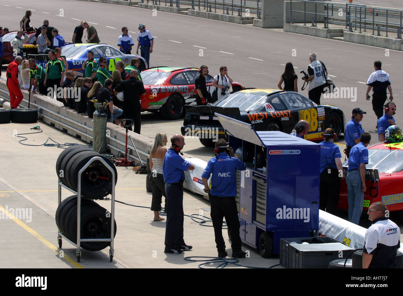 V8 engines hi-res stock photography and images - Alamy