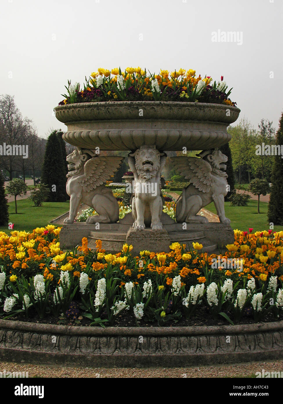 Spring flowers in The Regent s Park London UK Stock Photo - Alamy
