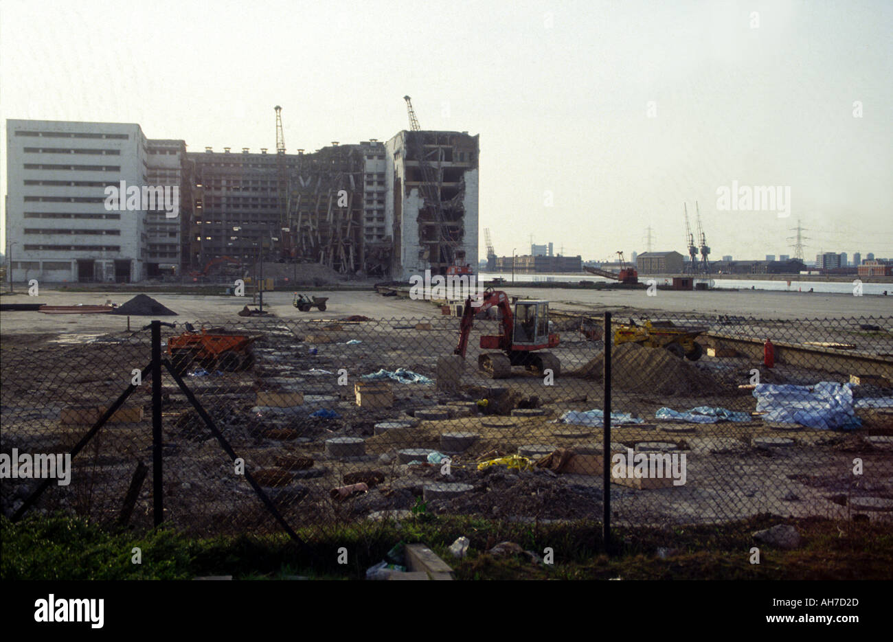 1990s London Stock Photos & 1990s London Stock Images - Alamy