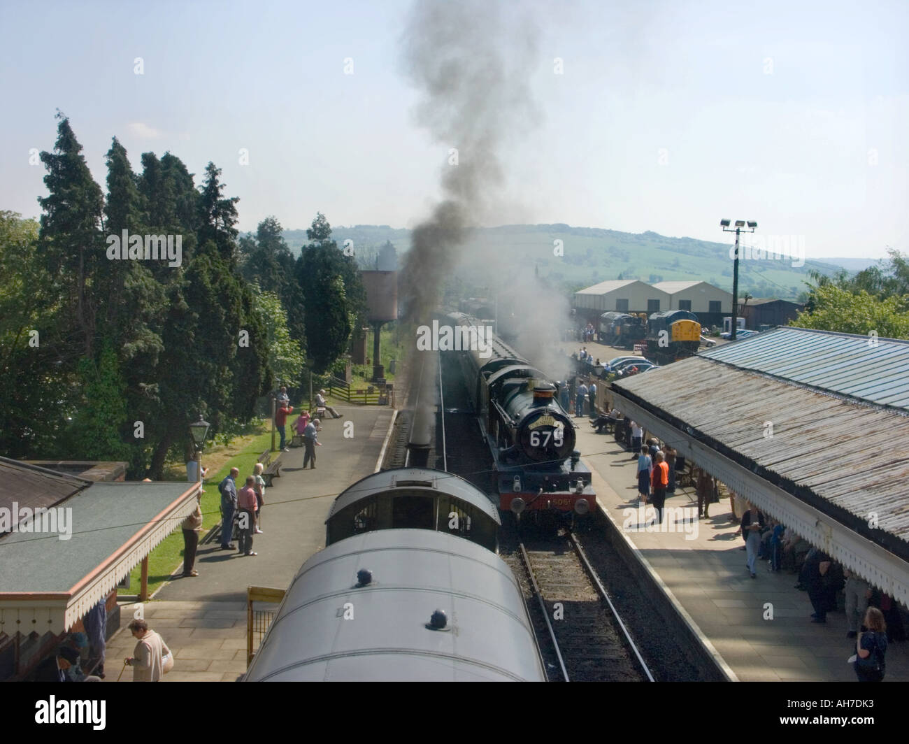 Steam locomotive 5051, 'Earl Bathurst' arriving at Toddington Station ...