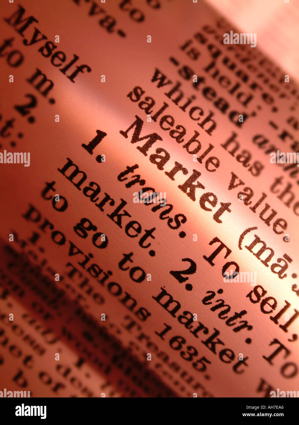 Marketing dictionary definition hi-res stock photography and images - Alamy