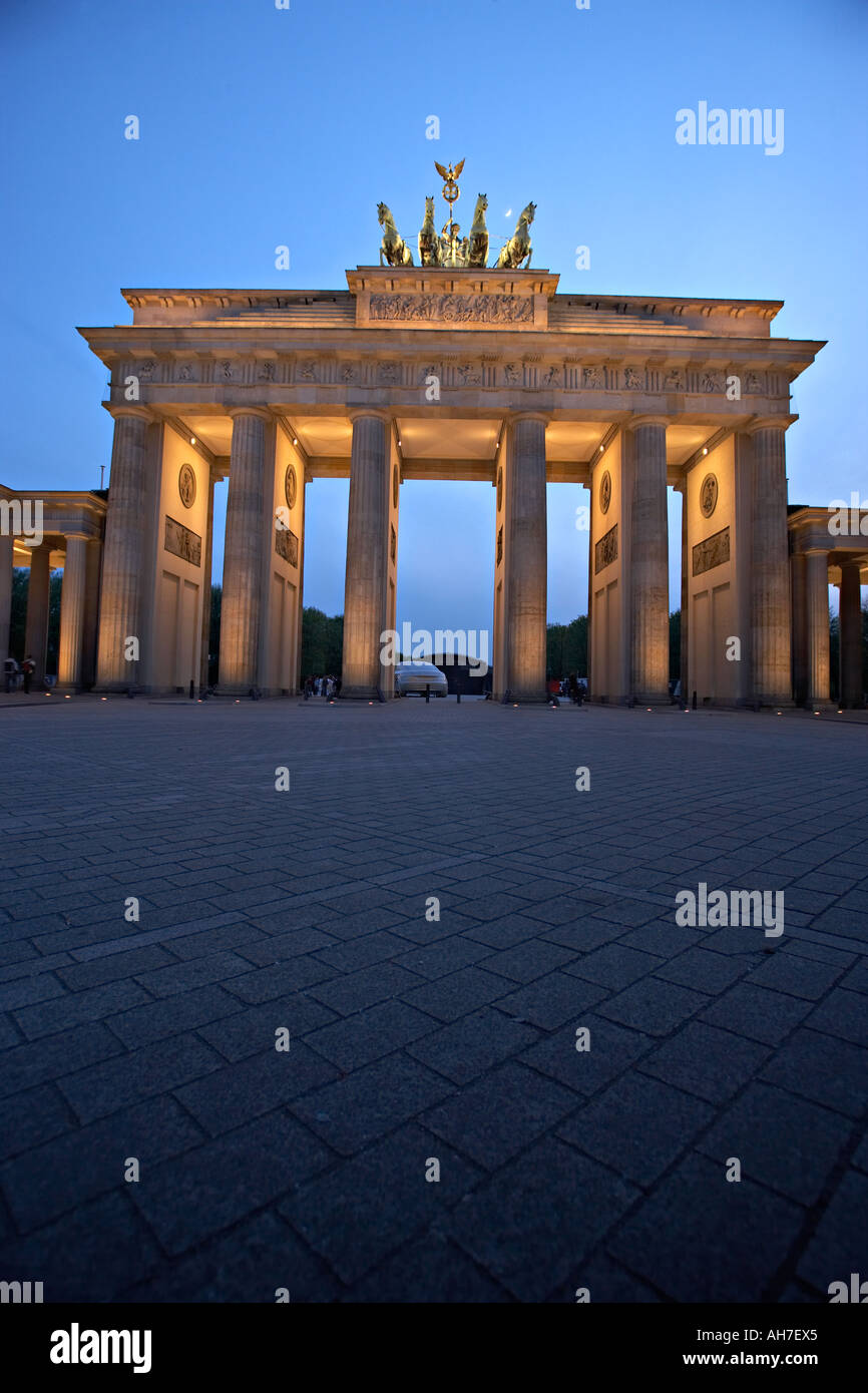 Brandenburg Gates Brandenburger Tor Berlin Goddess of Victory Europe ...