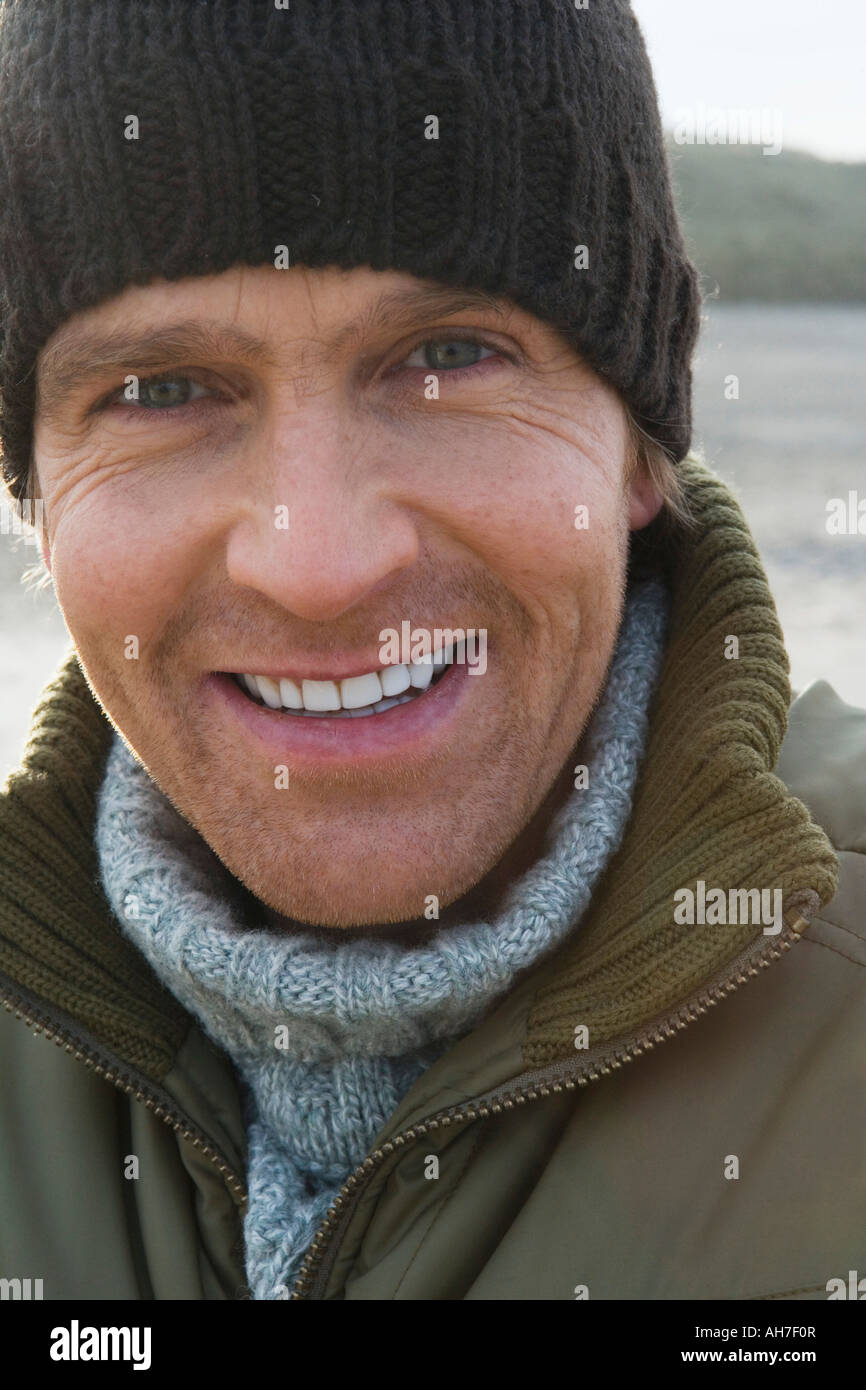 Adult beach hi-res stock photography and images - Alamy
