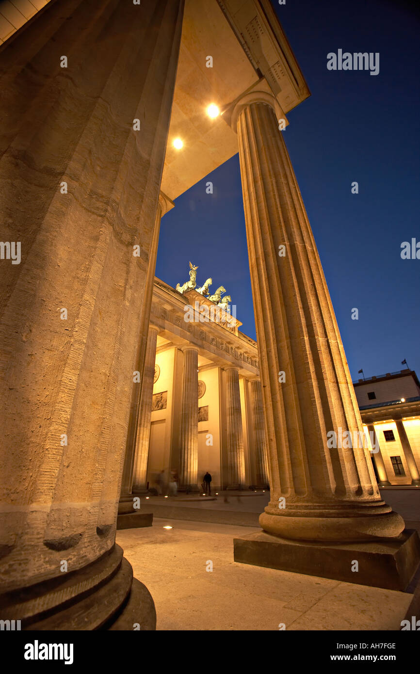 Brandenburg Gates Brandenburger Tor Berlin Goddess of Victory Europe ...