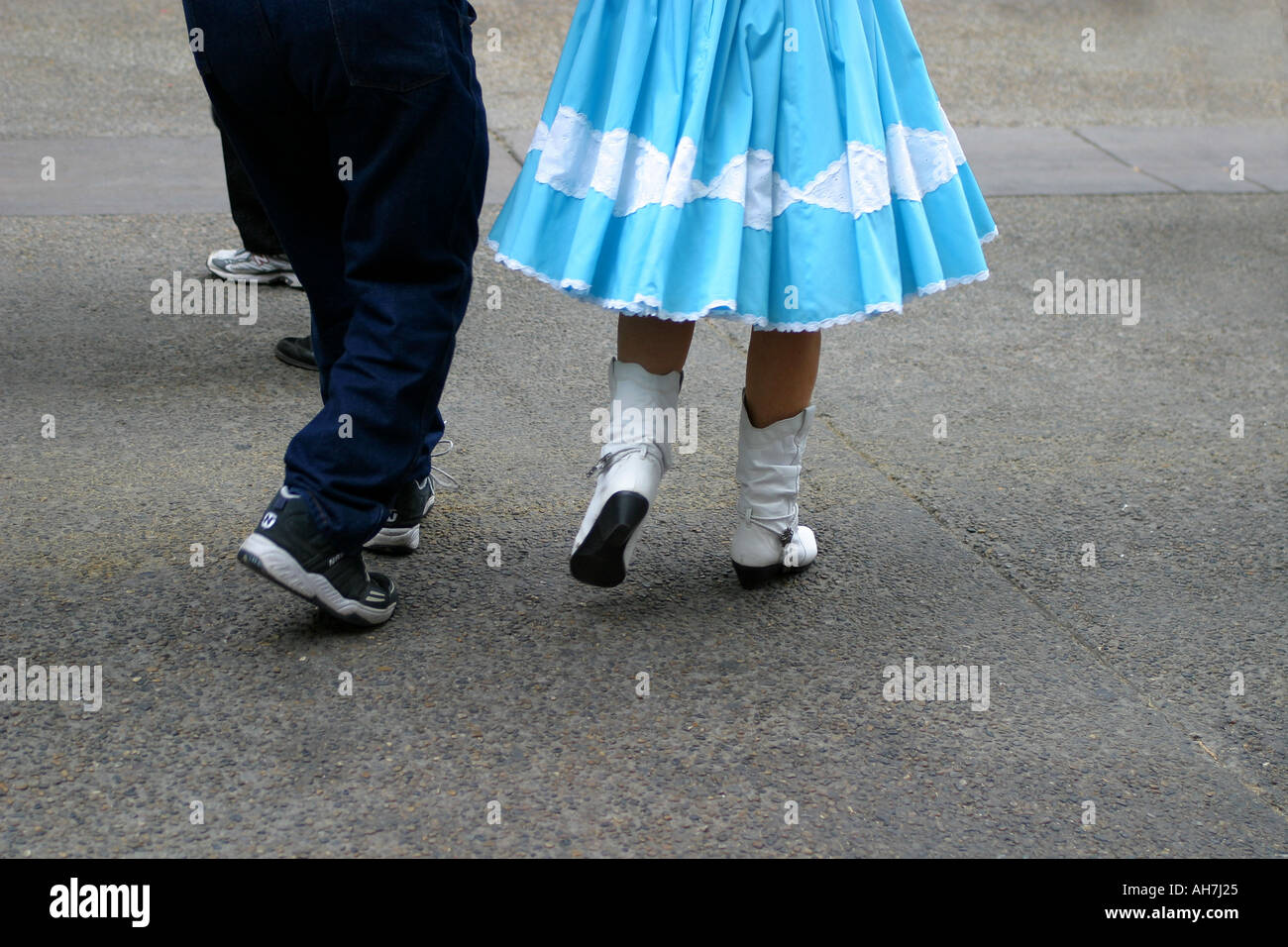 Square dance hi-res stock photography and images - Alamy
