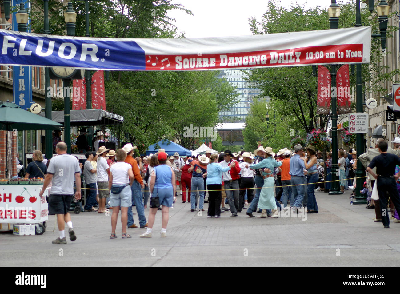 Stampede canada dance hi-res stock photography and images - Alamy