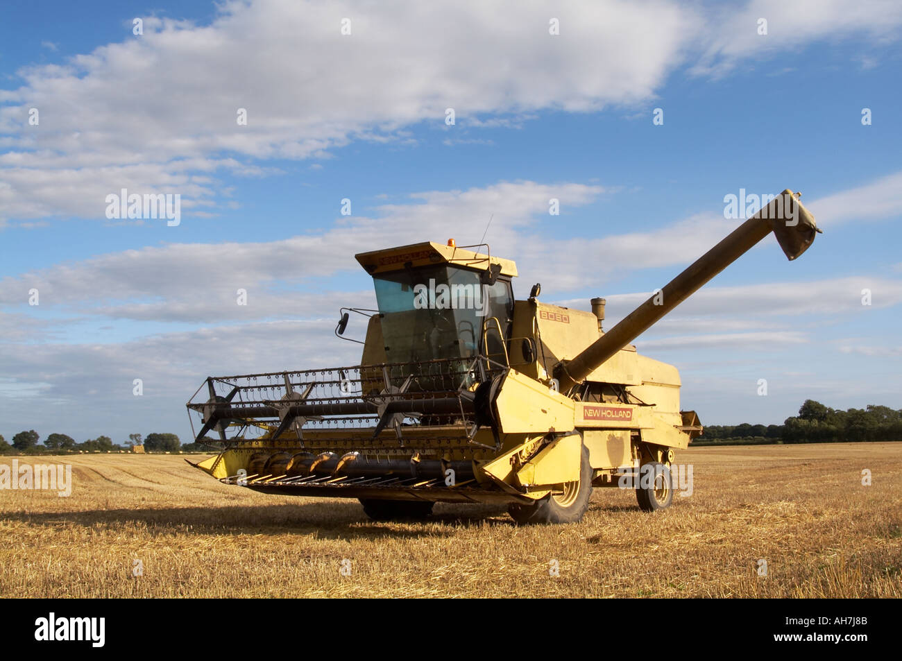 combine harvester farm farming agriculture maff defra harvest grow ...