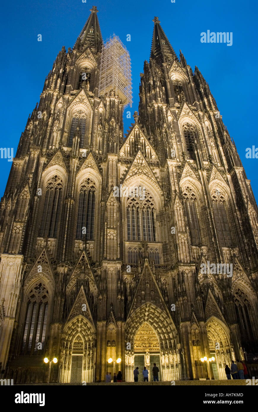 The exterior of Cologne Cathedral at dusk Stock Photo - Alamy
