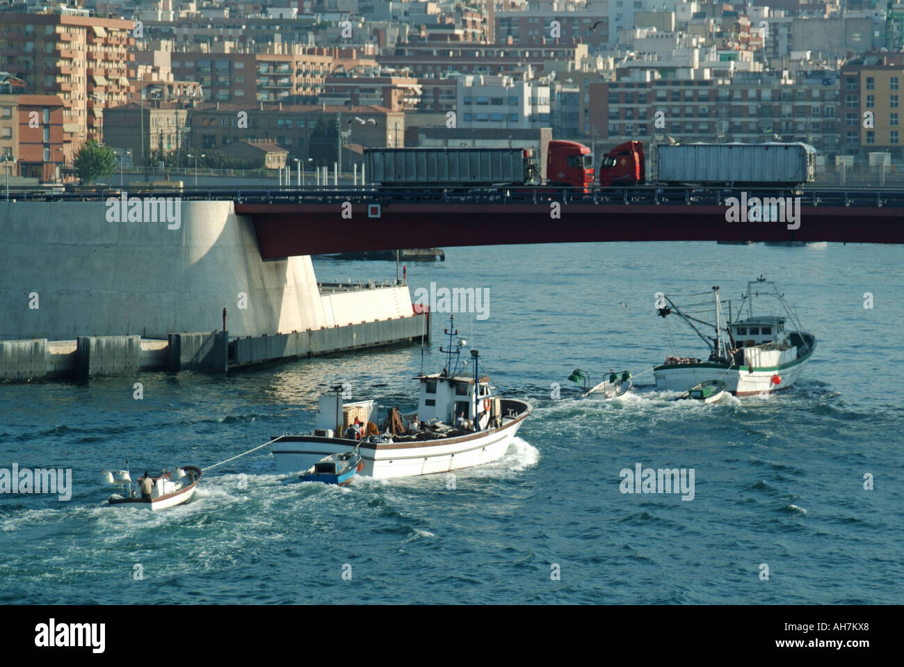 Packing boats hi-res stock photography and images - Alamy