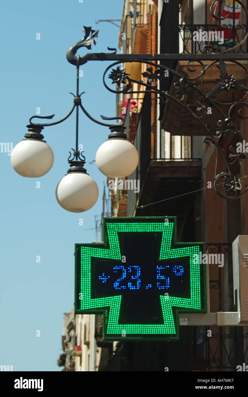 Tarragona electronic green cross Pharmacy Chemist shop sign with ...